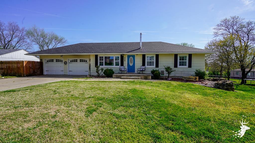Spacious Ranch Style Home with Shop